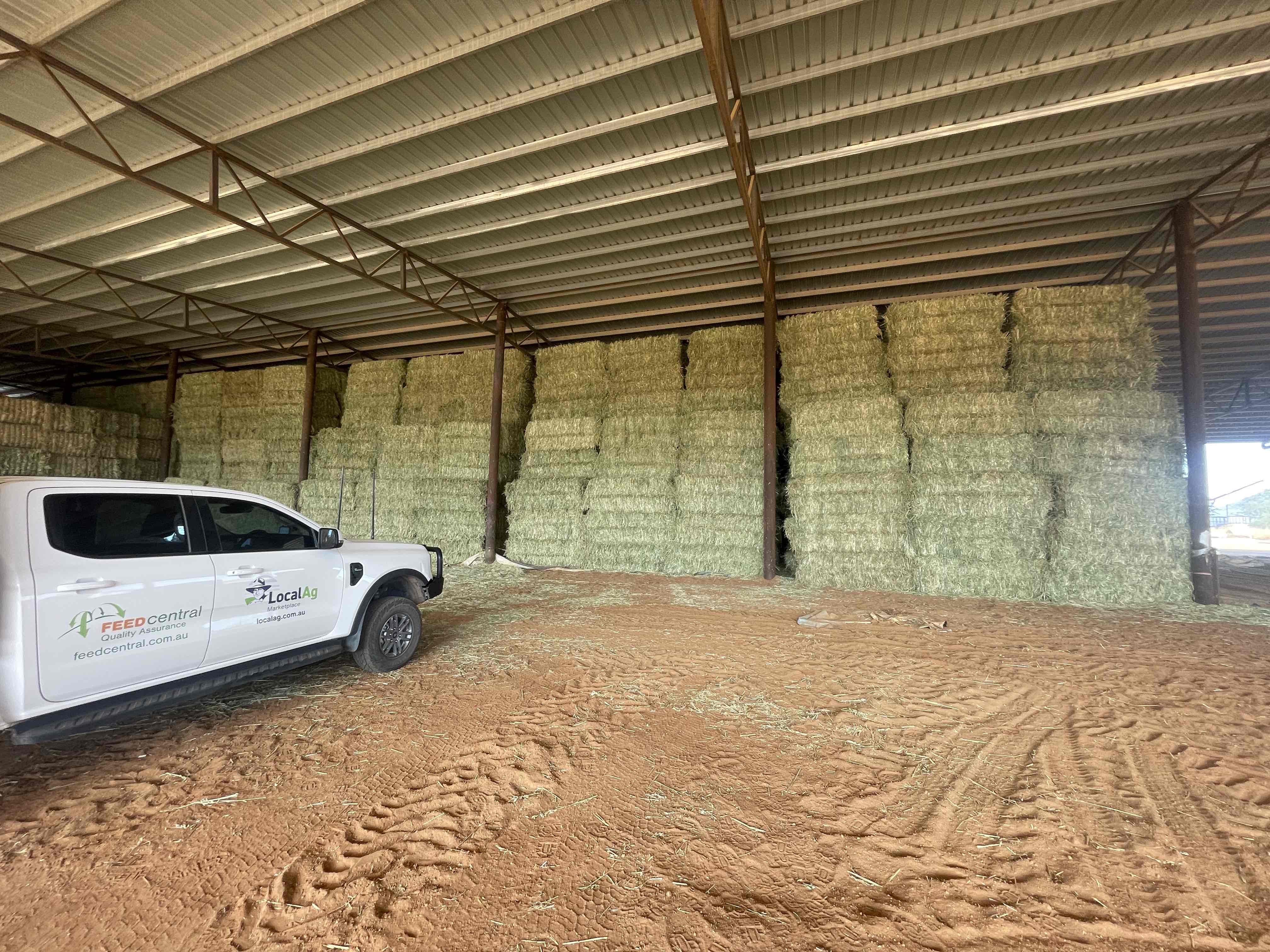 Buy Oaten Hay 90695 in Nyngan NSW | LocalAg